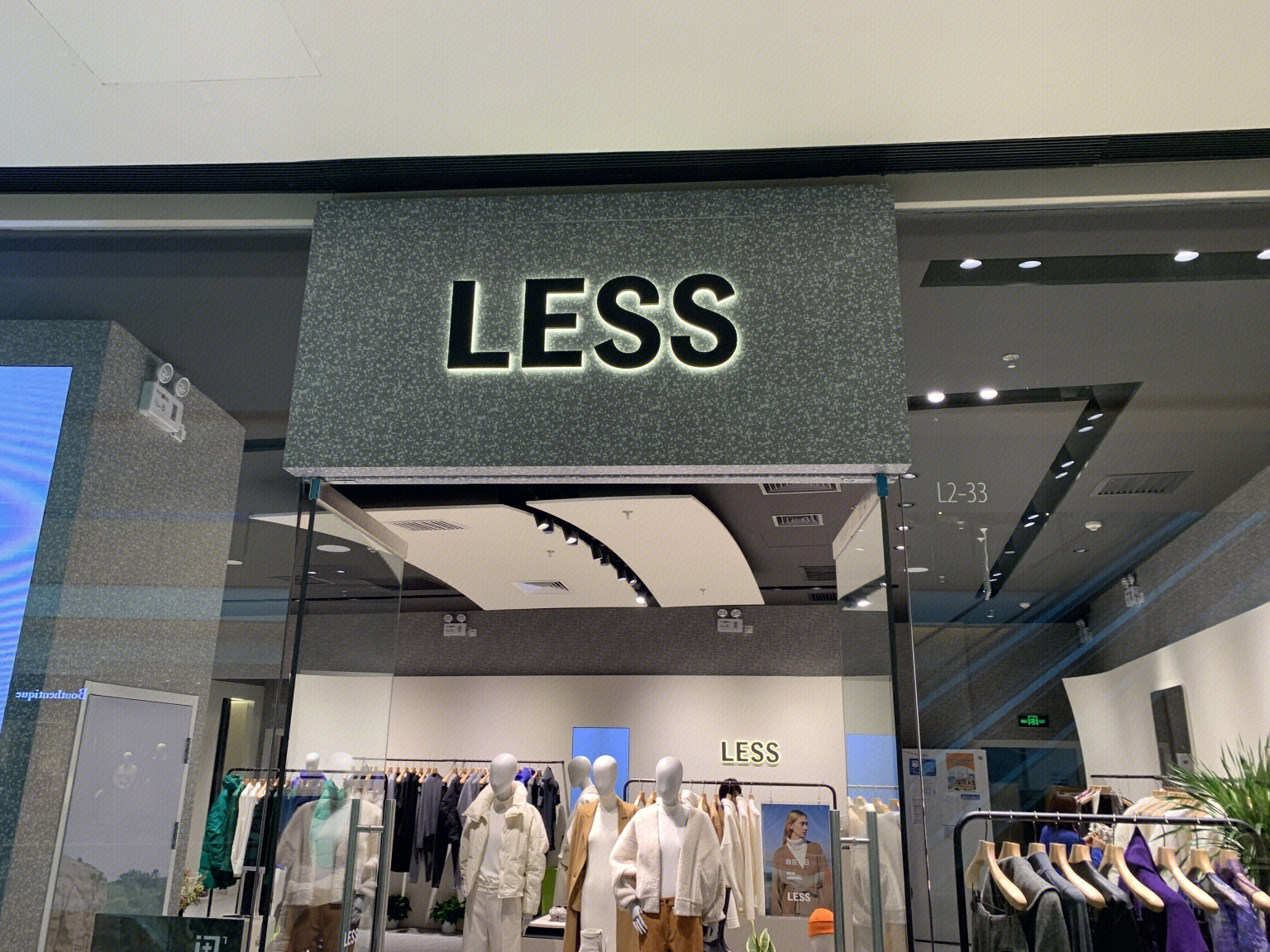 LESS 女装 服装-罐头图库